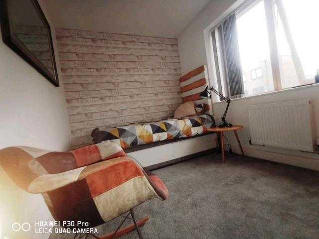 Room at Bullfinch Road, Harlow