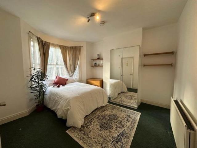 Room at Bush Road, Greater London