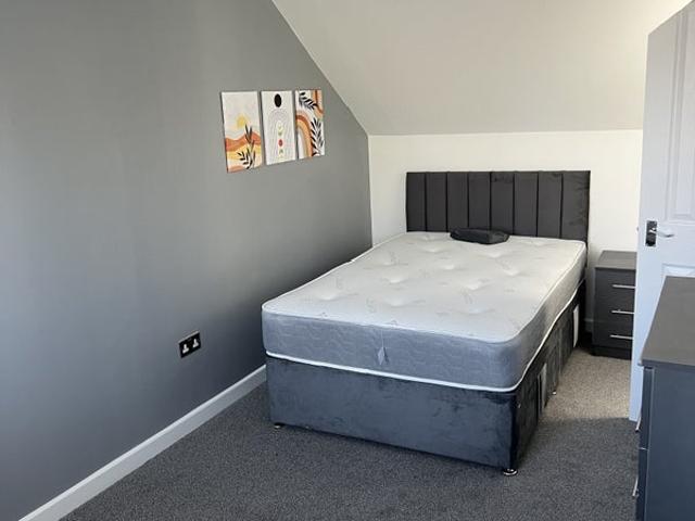 Room at Burnt Oak Terrace, Gillingham