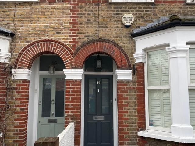 Room at Burntwood Lane, Greater London