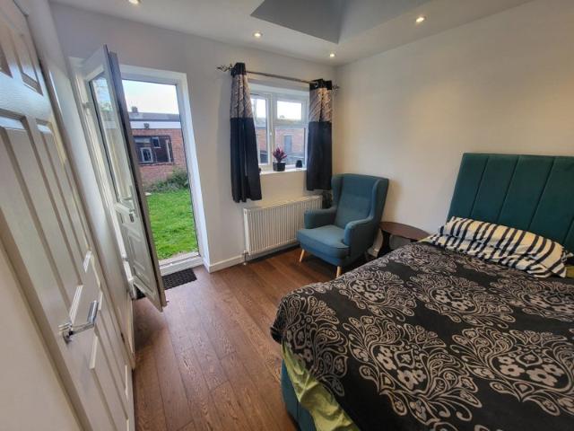Room at Burnaby Road, Coventry