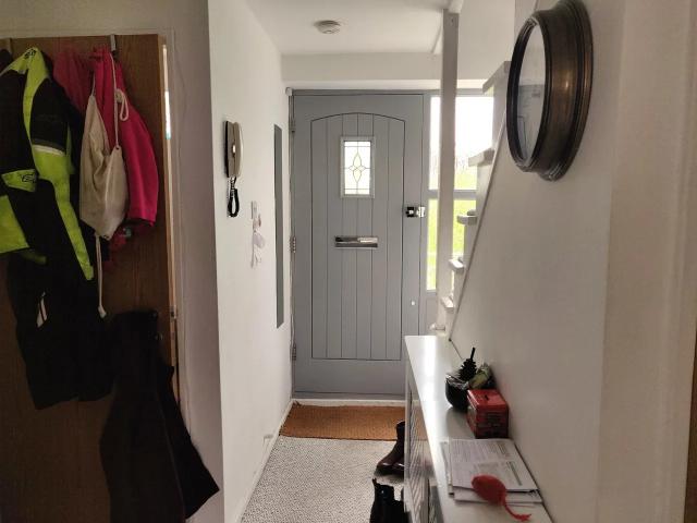 Room at Burnbury Road, Greater London