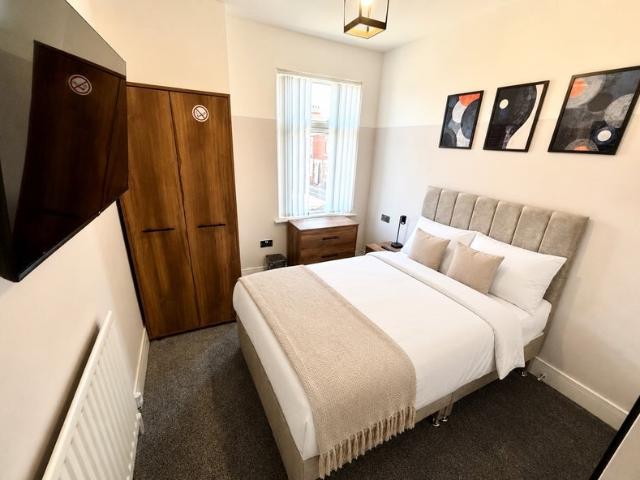 Room at Burnley Street, Stoke on Trent