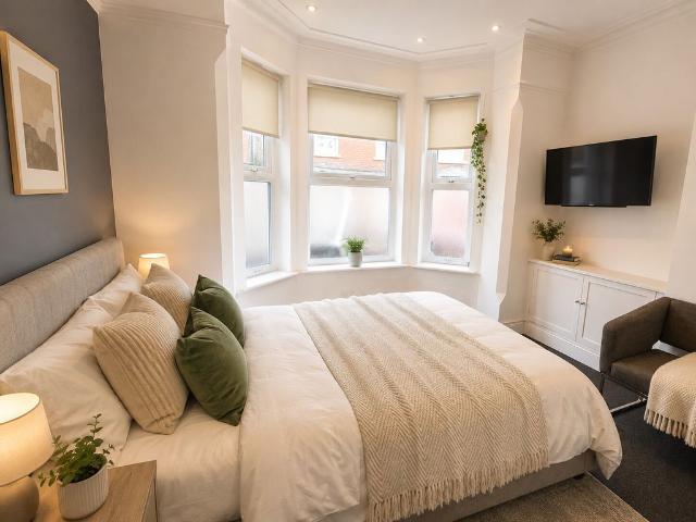 Room at Burns Street, Mansfield Woodhouse