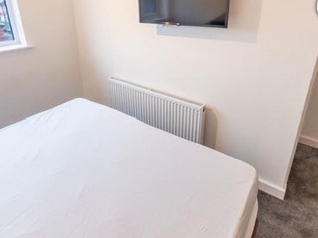 Room at Burchett Terrace, Leeds