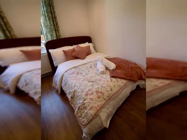 Room at Corsham Gardens, Nottingham