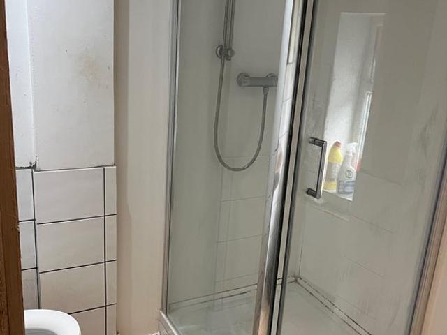Room at Burley Road, Leeds