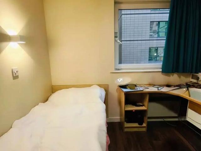 Room at Burley Road, Leeds
