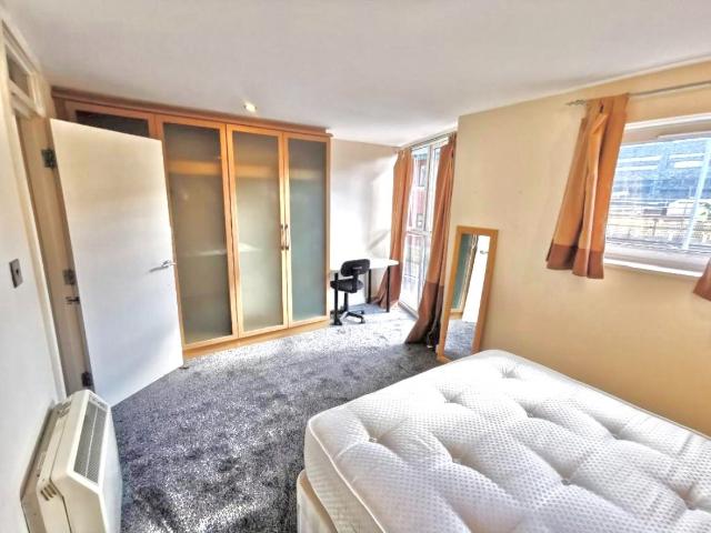 Room at Burlington Street, Manchester