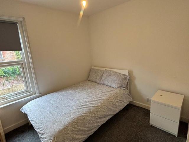 Room at Burlington Road, Southampton