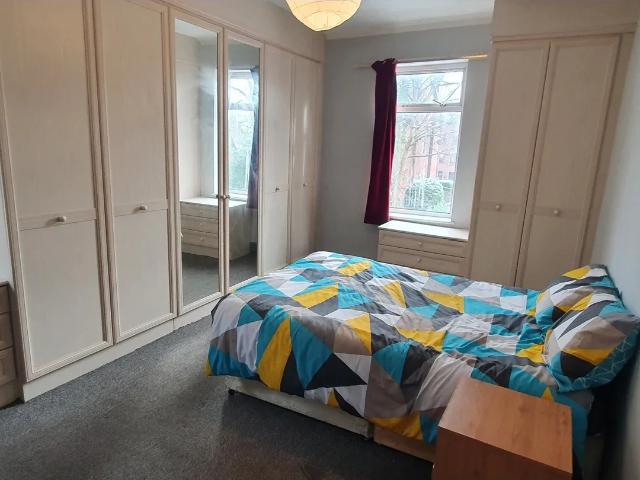 Room at Burton Avenue, Manchester