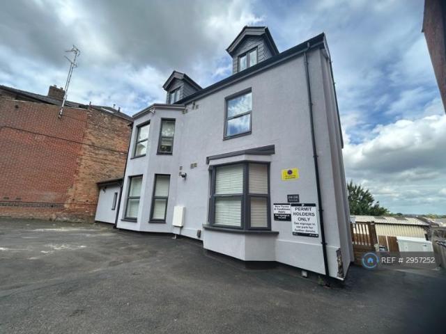 Room at Burton Road, Derby