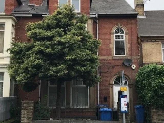 Room at Burton Road, Derby