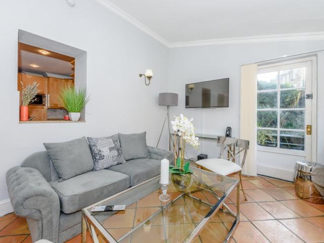 Room at Burton Road, Greater London