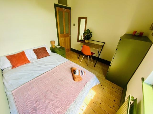 Room at Bury Avenue, Manchester