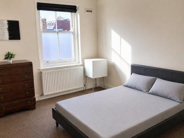 Room at Bury Place, Greater London