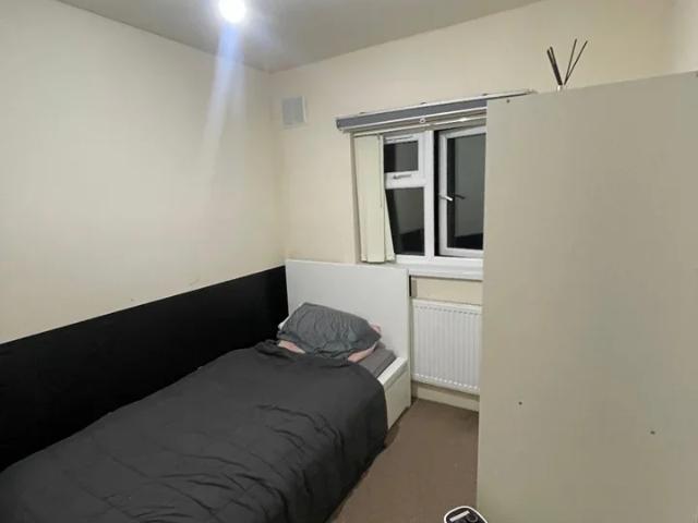 Room at Bury Road, Royal Leamington Spa