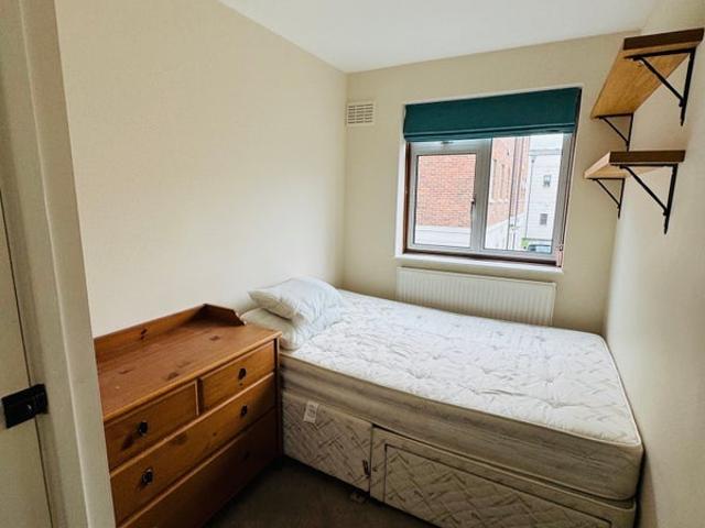 Room at Buxton Drive, Greater London