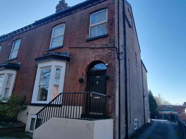 Room at Buxton Road, Hazel Grove