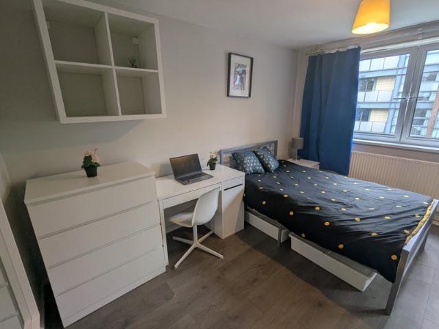 Room at Byng Street, Greater London