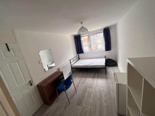 Room at Byng Street, Greater London