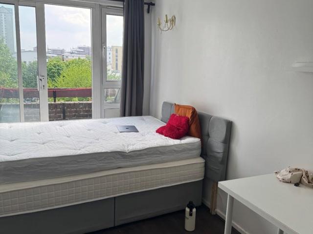 Room at Byng Street, Greater London