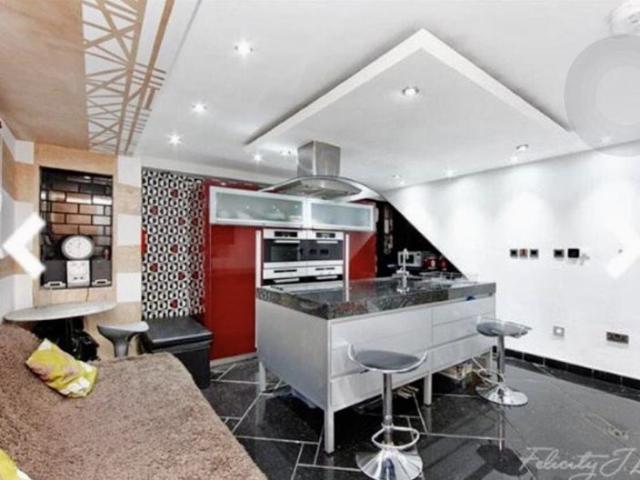 Room at Byng Street, Greater London