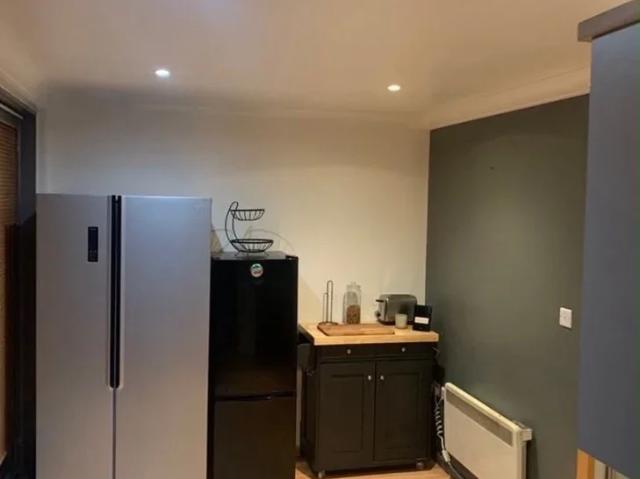 Room at Byron Street, Leeds