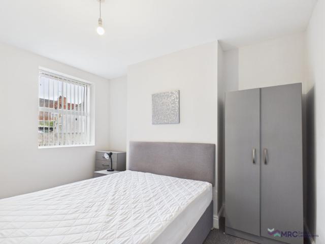 Room at Bacheler Street, Hull