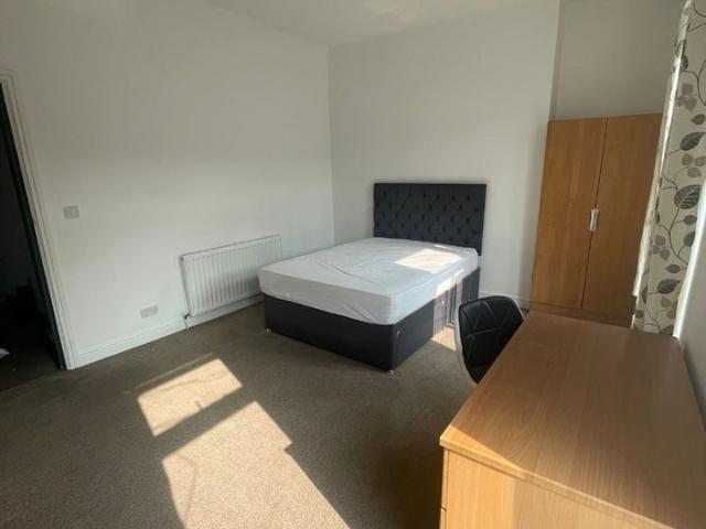 Room at Bacheler Street, Hull