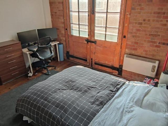 Room at Back Church Lane, Greater London
