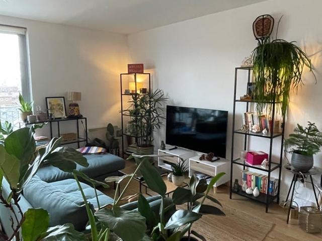 Room at Back Church Lane, Greater London
