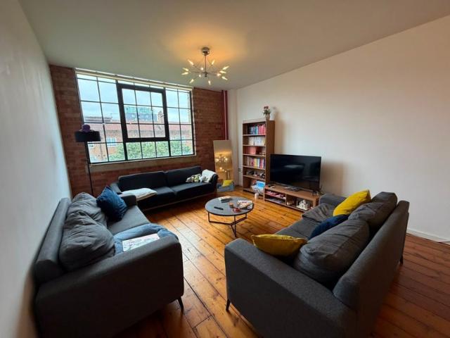 Room at Back Church Lane, Greater London
