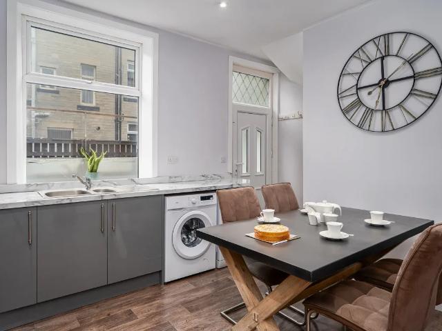 Room at Back Albert Road, Calderdale