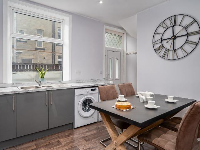 Room at Back Albert Road, Calderdale