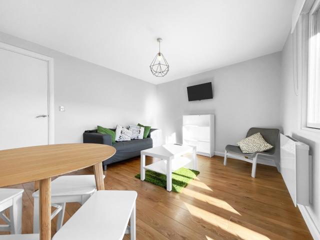 Room at Back Brunswick Street, Leeds