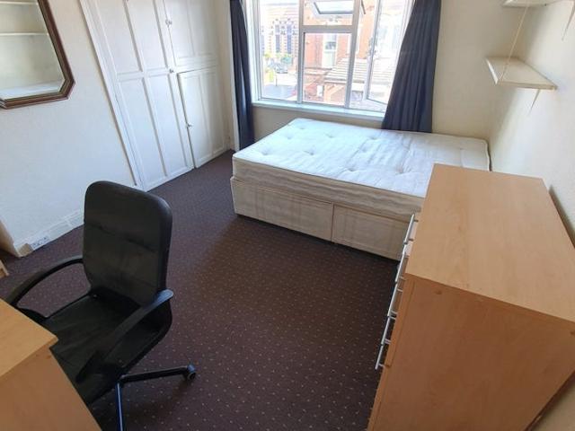 Room at Back Mayville Avenue, Leeds