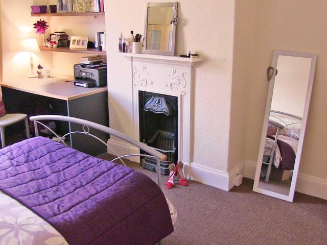Room at Back Manor Terrace, Leeds