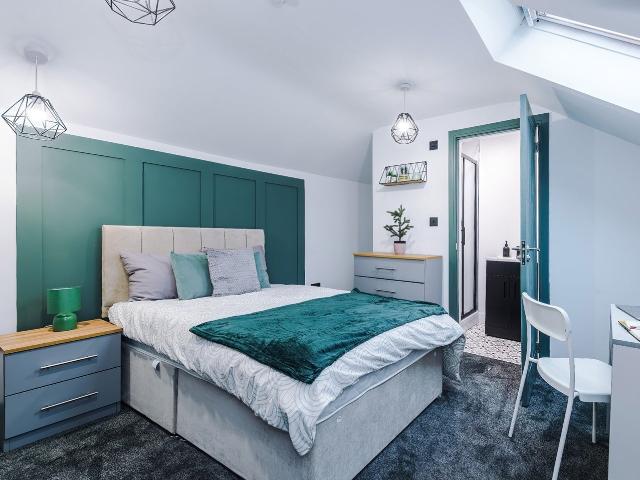 Room at Back Marlborough Street, Bolton
