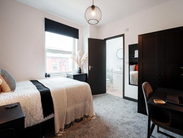 Room at Back Stanmore Place, Leeds