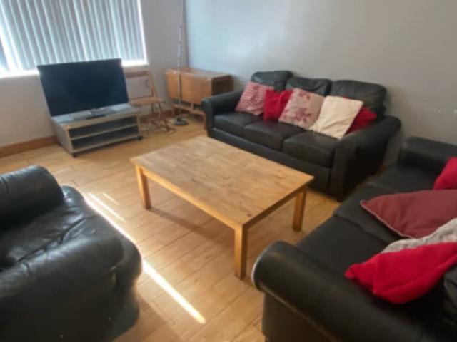 Room at Back Walmsley Road, Leeds
