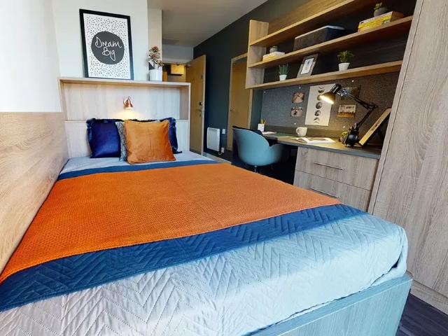 Room at Baker Street, Brighton