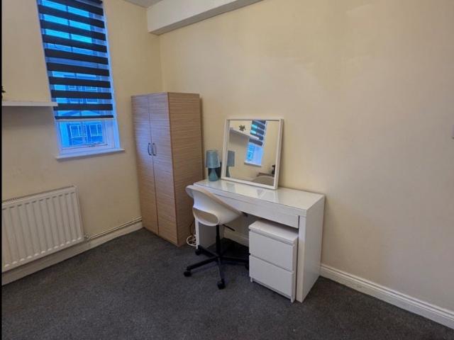 Room at Bailey's Gant, Braintree