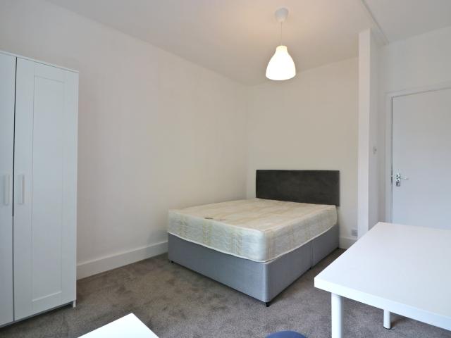 Room at Baillies Walk, Greater London