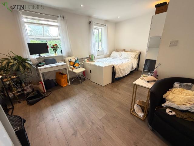 Room at Balmoral Avenue, Greater London