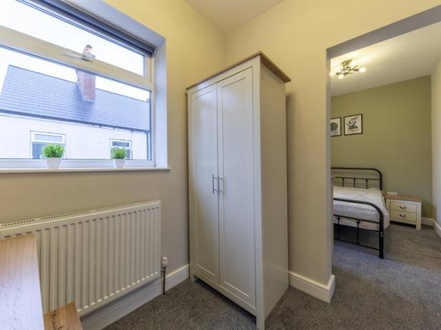 Room at Balmoral Road, Gedling