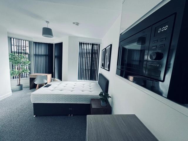 Room at Balmoral Road, Lancaster
