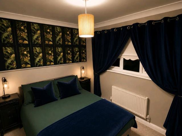 Room at Balmoral Way, Huyton