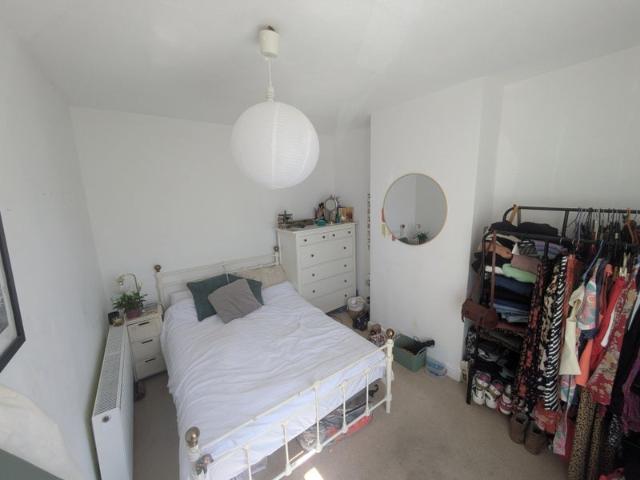 Room at Balaclava Road, Bristol
