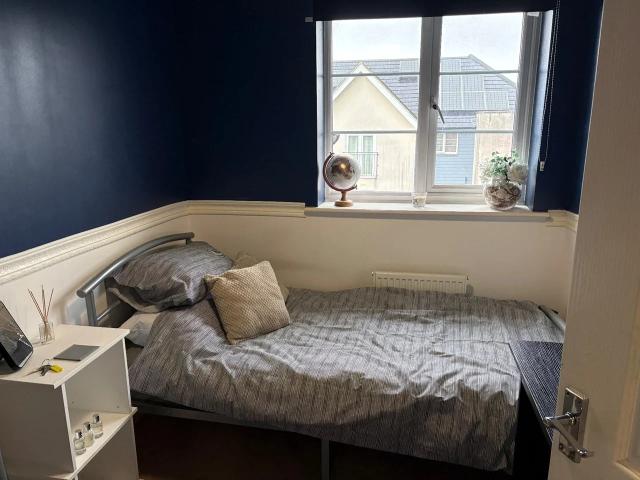 Room at Balcombe Road, Crawley